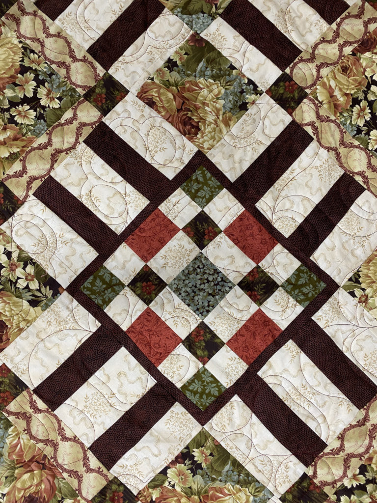 Susan’s Yorkshire Rose Quilt – Lady Bird Quilts