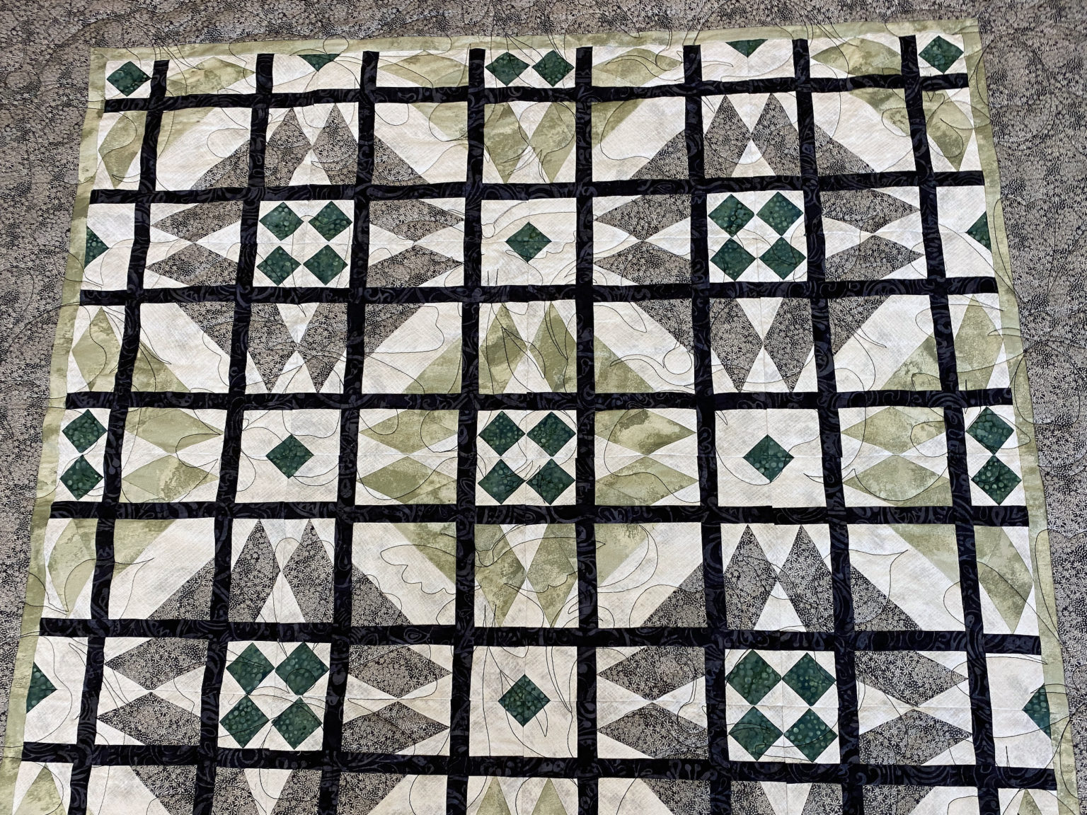 Janet’s Geometric Grid Quilt! – Lady Bird Quilts